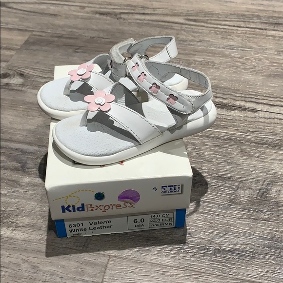 Kid Express | Shoes | Toddler Kid Express Valerie White Leather Sandals ...